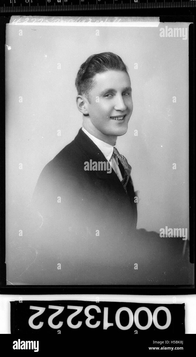 Identity man in photograph hi-res stock photography and images - Alamy
