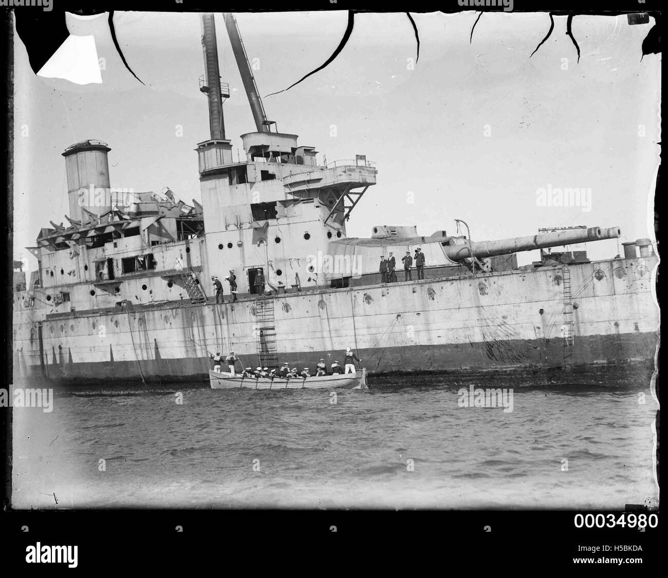 This photograph captures sailors departing from the former HMAS ...