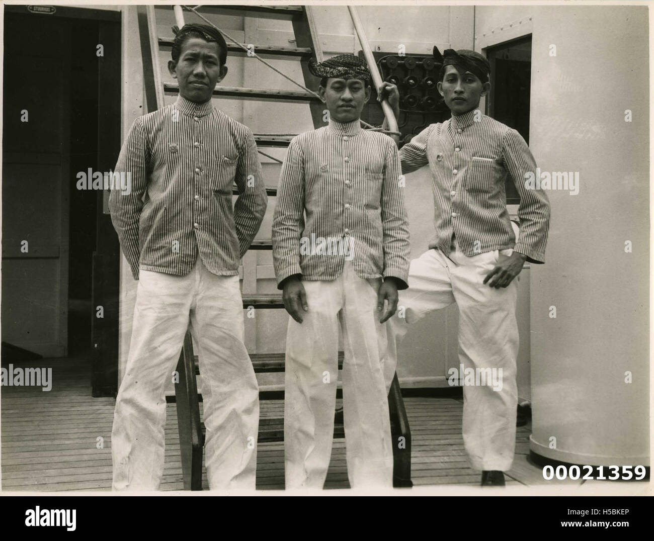 Historical ship stewards hi-res stock photography and images - Alamy