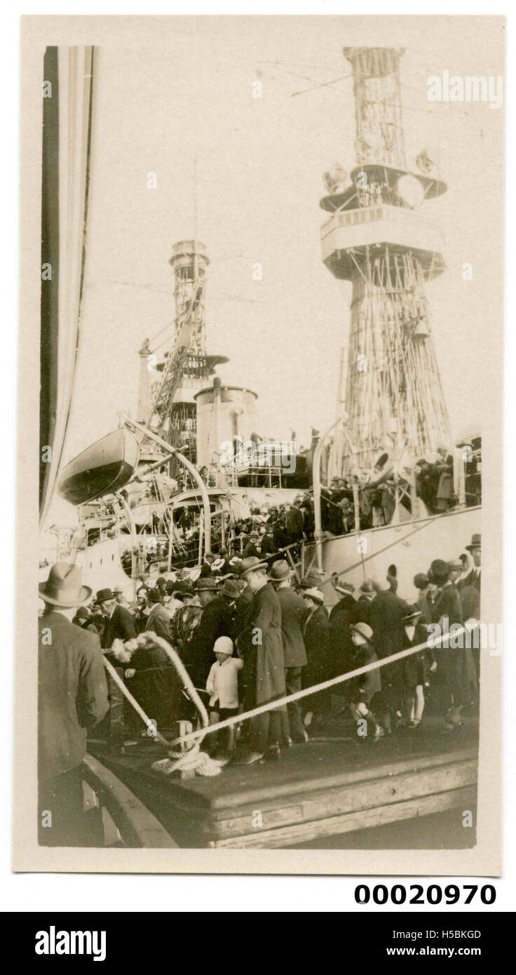 In 1925, large crowds gathered to visit a United States Navy battleship ...
