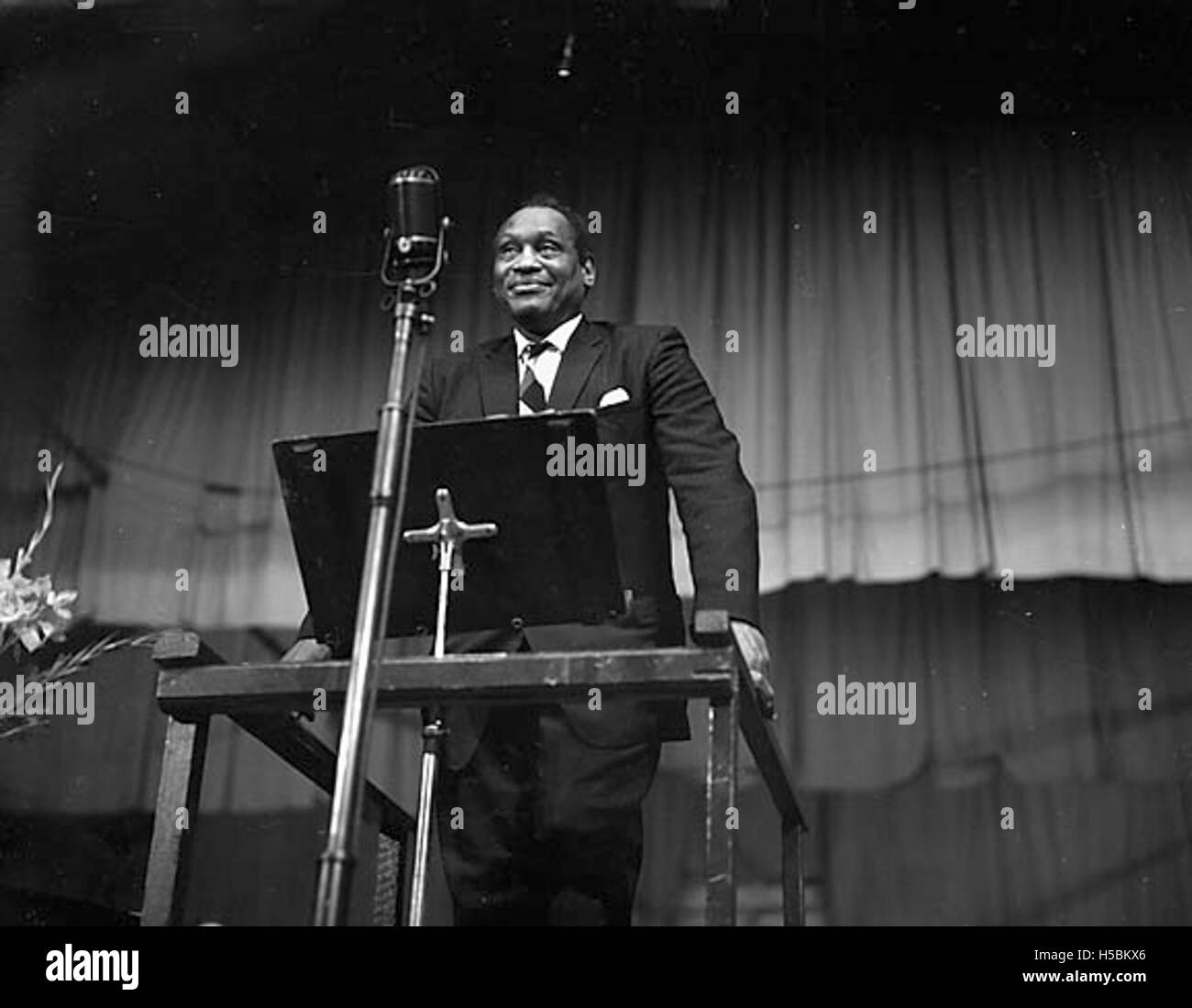 Singer wales Black and White Stock Photos & Images - Alamy