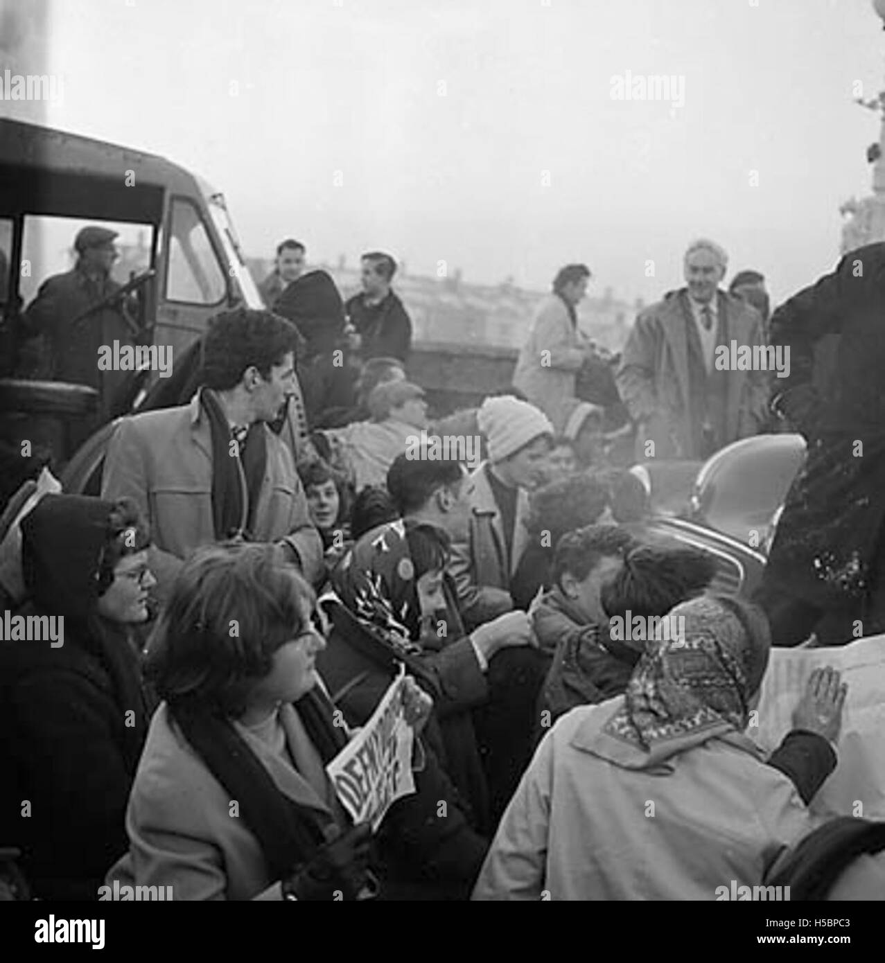 Historic protest on bridge hi-res stock photography and images - Alamy