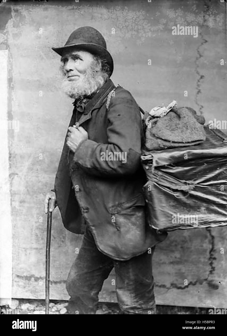 Pedlar hi-res stock photography and images - Alamy