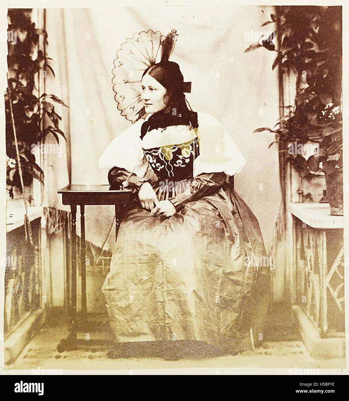 Traditional bernese costume hi-res stock photography and images - Alamy