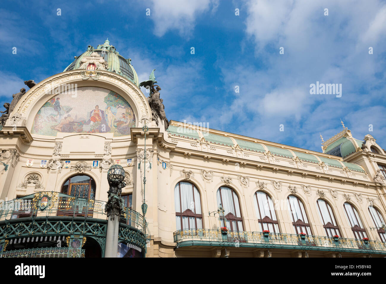 Prague city hall hi-res stock photography and images - Alamy