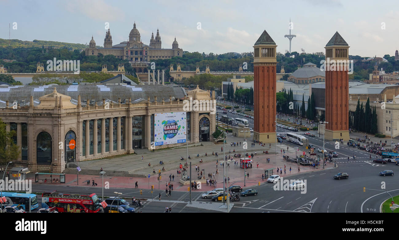 Roundabout at Placa de Espanya in Barcelona Stock Photo - Alamy