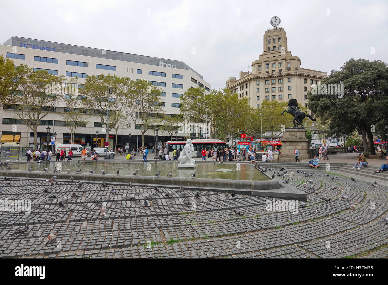 Famous sqaure in the city center of Barcelona - Placa Catalunya Stock ...