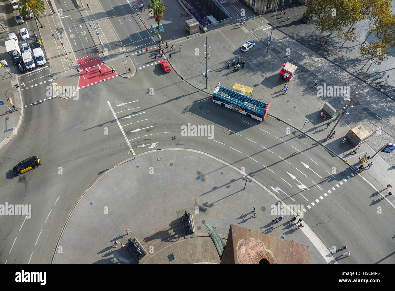 Roundabout at Column in Barcelona - aerial view Stock Photo - Alamy