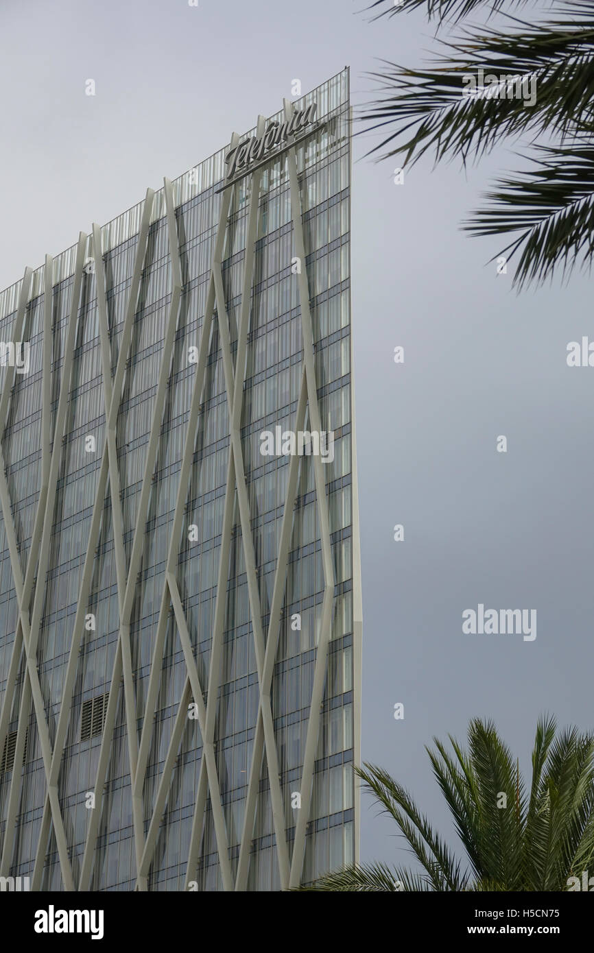 Telefonica Office Tower in Barcelona Stock Photo - Alamy