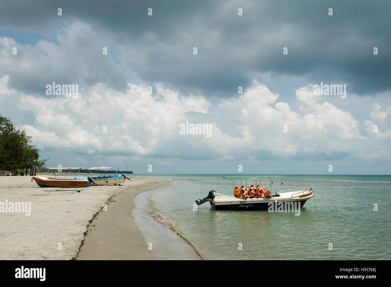 Boats on Casuarina beach, Karainagar, Jaffna Peninsula, Sri Lanka Stock Photo - Alamy
