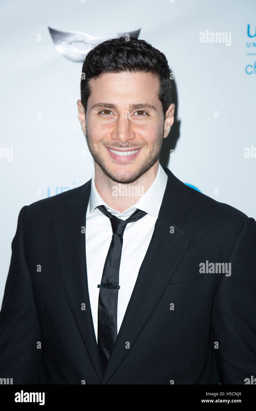 Sean Nateghi attends UNICEF Black & White Masquerade Ball at Masonic ...