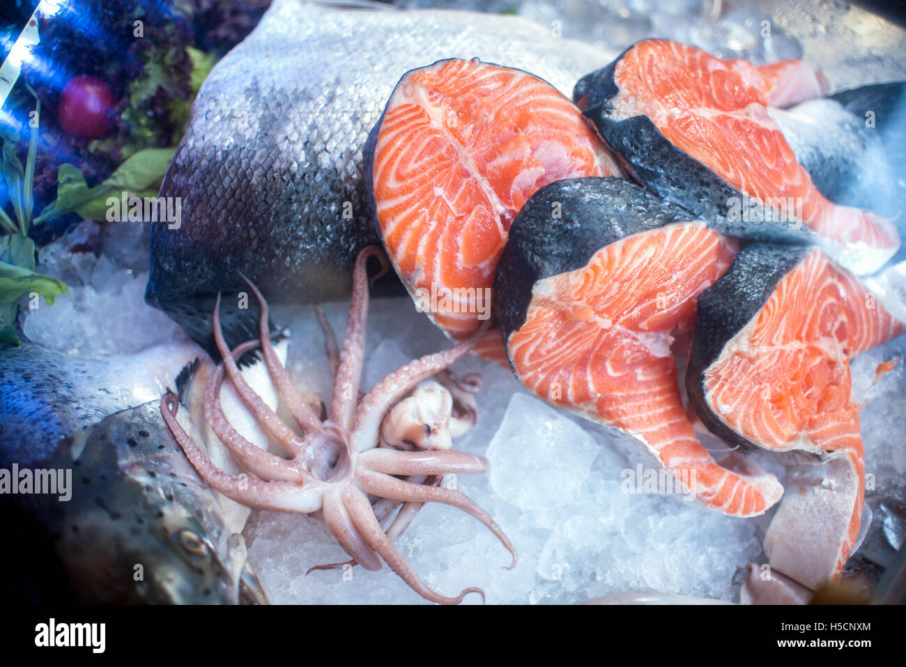 Fresh fish on ice at the fish market Stock Photo - Alamy