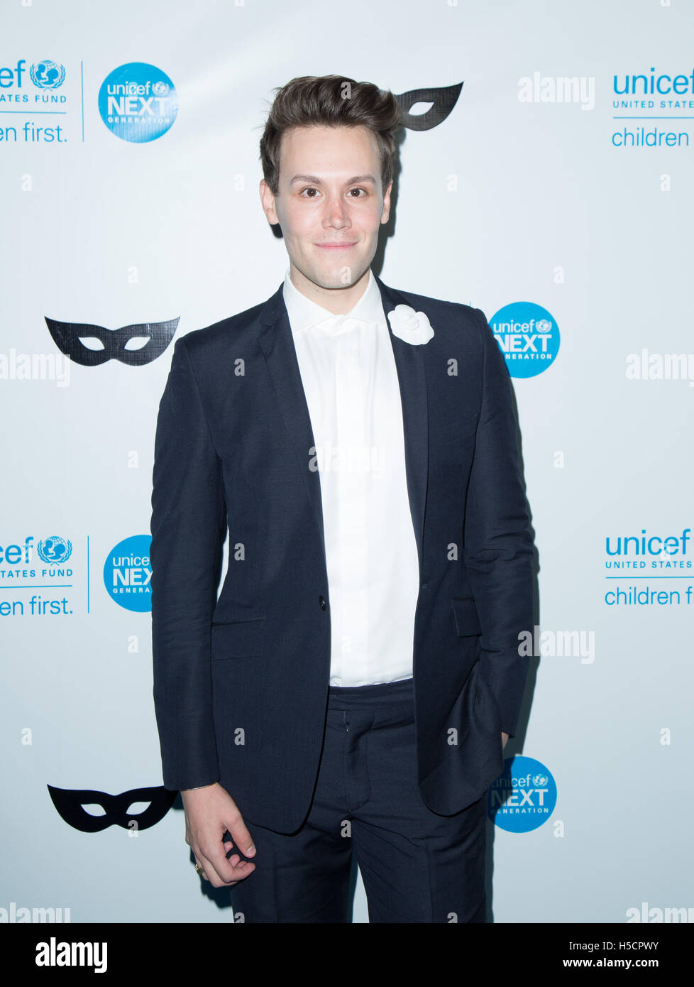 Matthew Hoffman attends UNICEF Black & White Masquerade Ball at Masonic ...