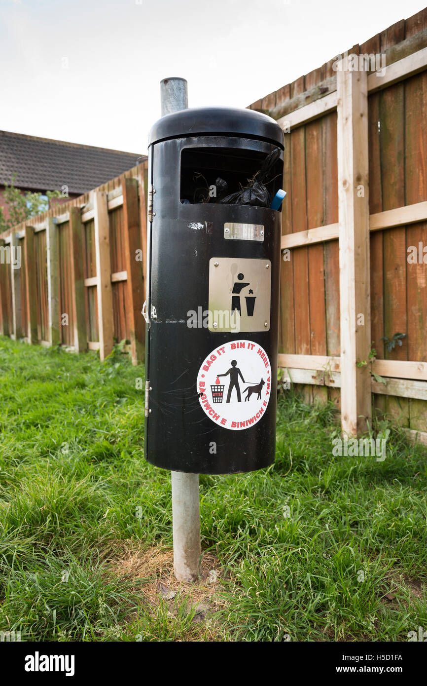 dog poop bin Stock Photo - Alamy