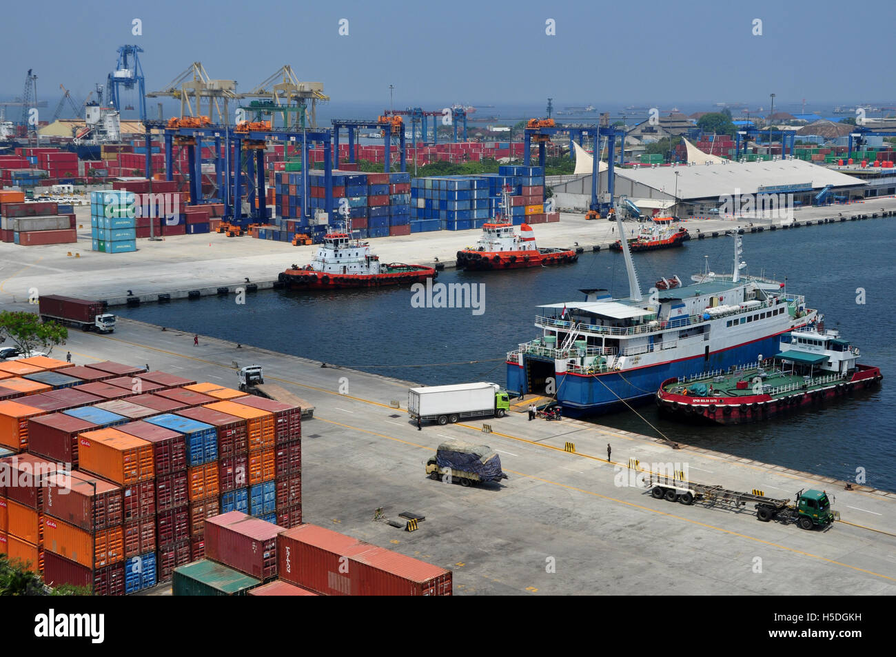 Jakarta international container terminal hi-res stock photography and ...