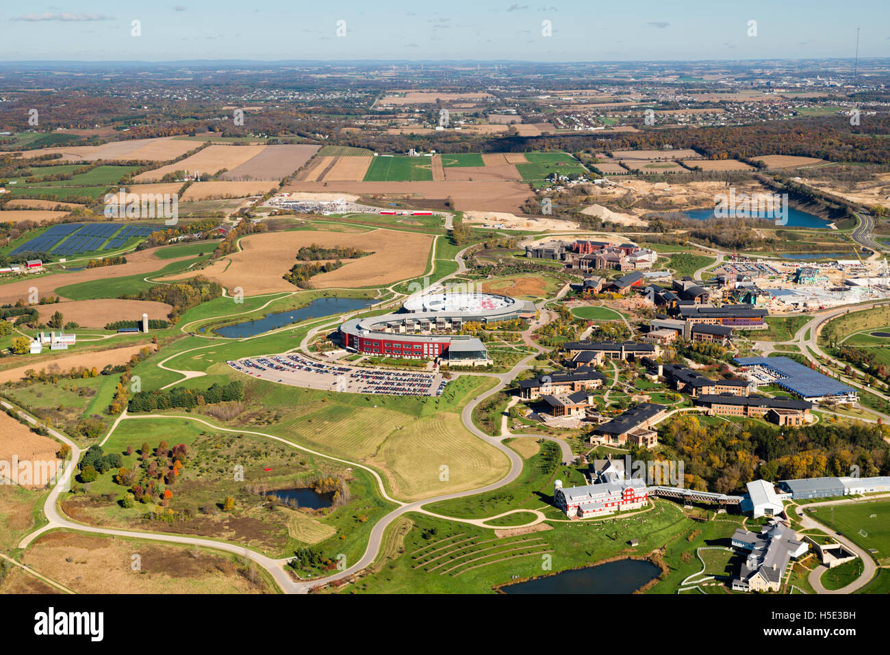 Aerial views of farms and farm buildings with fields hi-res stock ...