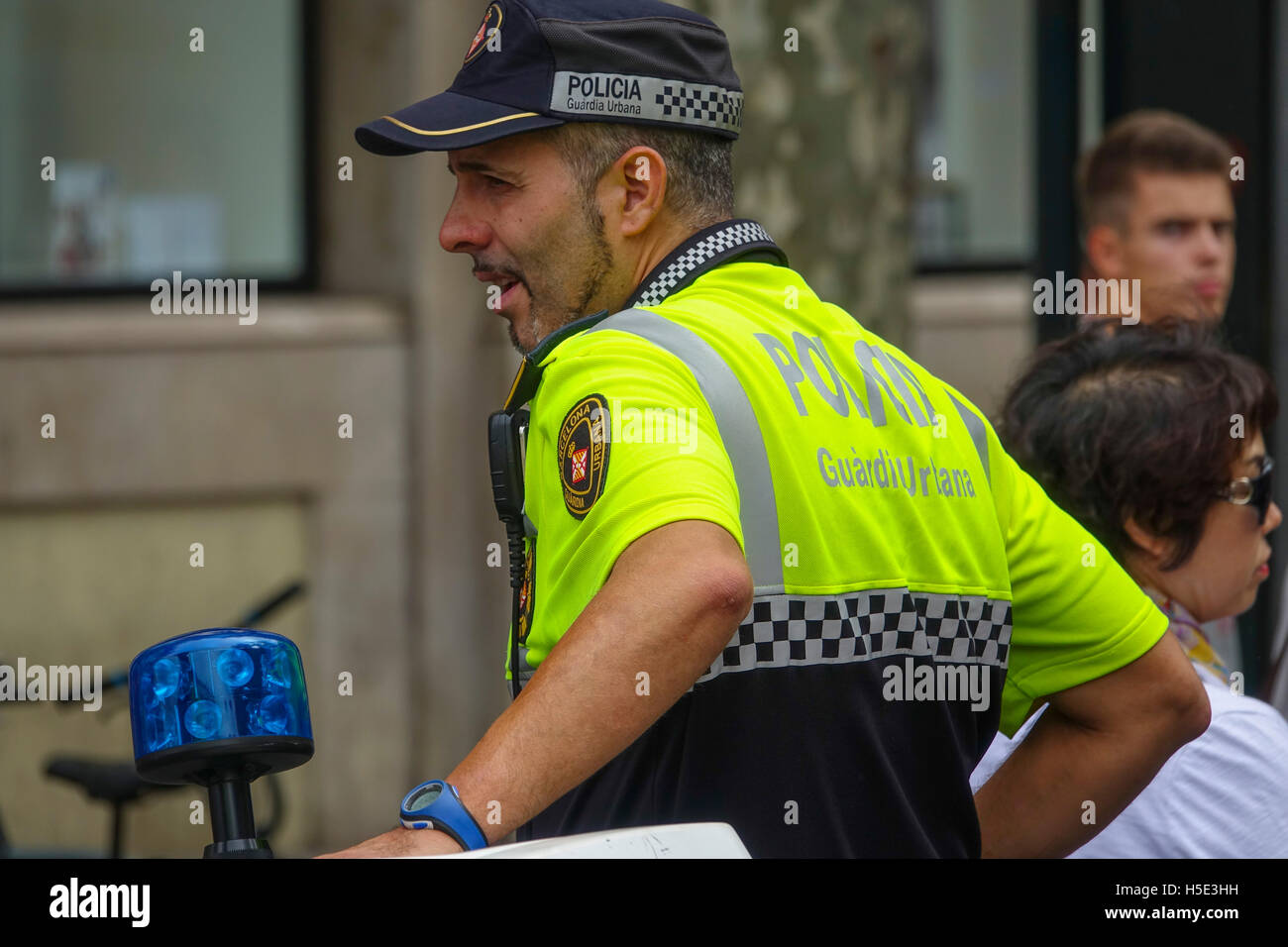 Police Officers in Barcelona - Guardia Civil Stock Photo - Alamy