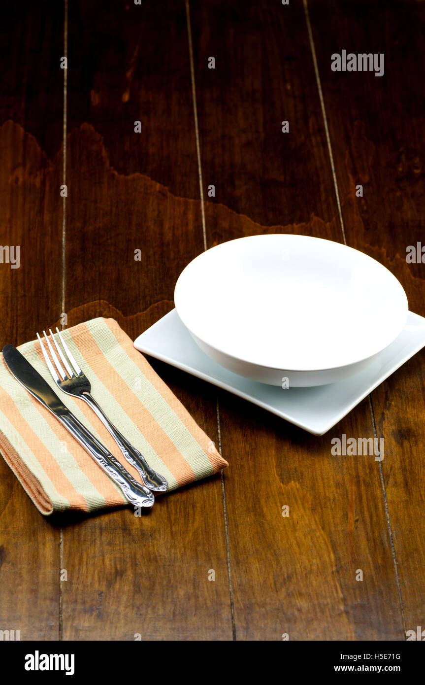 Empty dish hi-res stock photography and images - Alamy