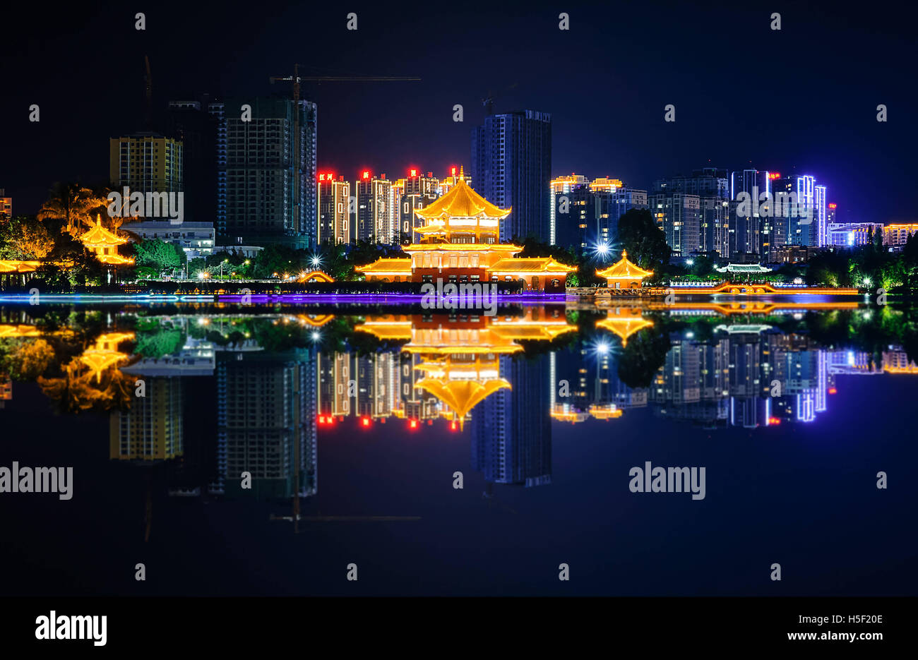 Mengzi, Mengzi, China. 17th Oct, 2016. Mengzi, CHINA-October 17 2016 ...