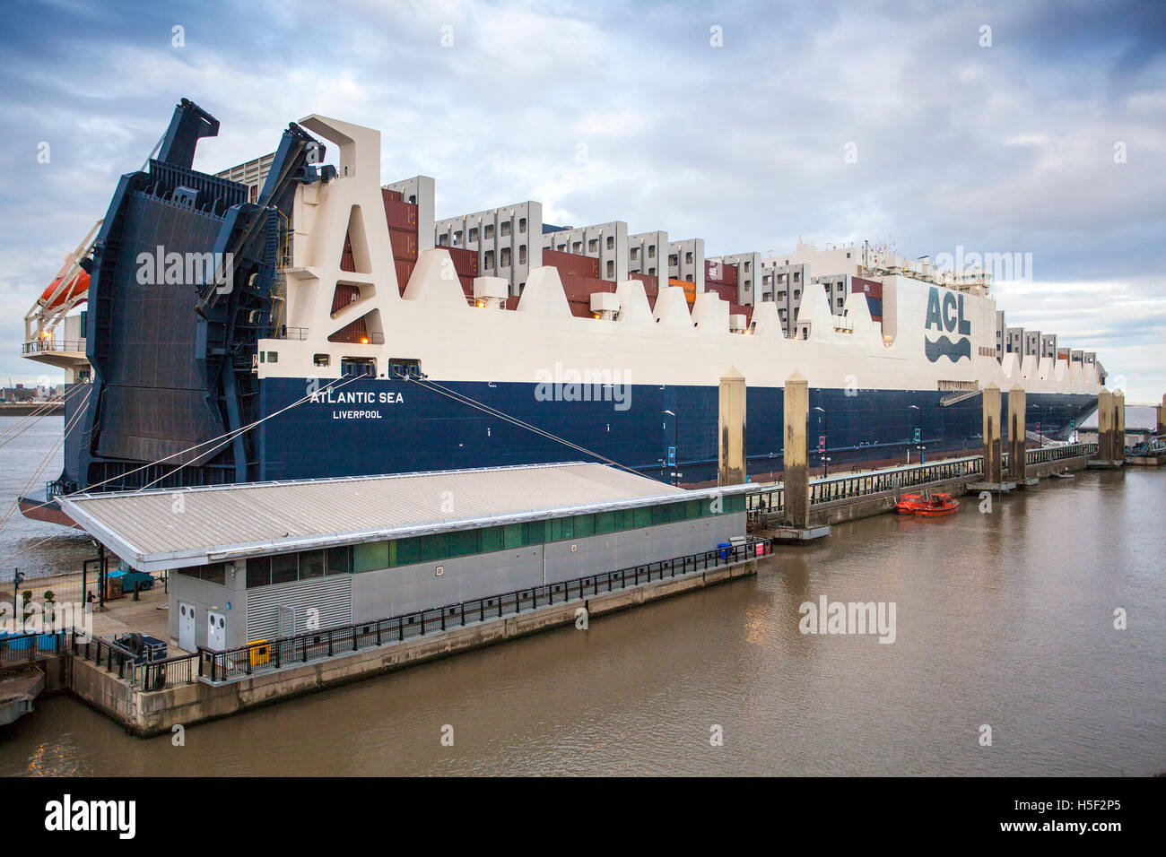Atlantic container line uk ltd hi-res stock photography and images - Alamy