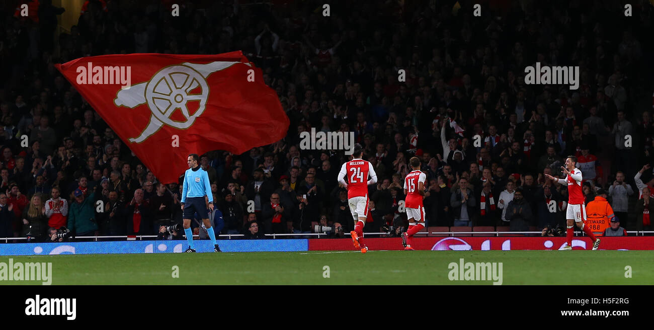 Gunners flag hi-res stock photography and images - Alamy