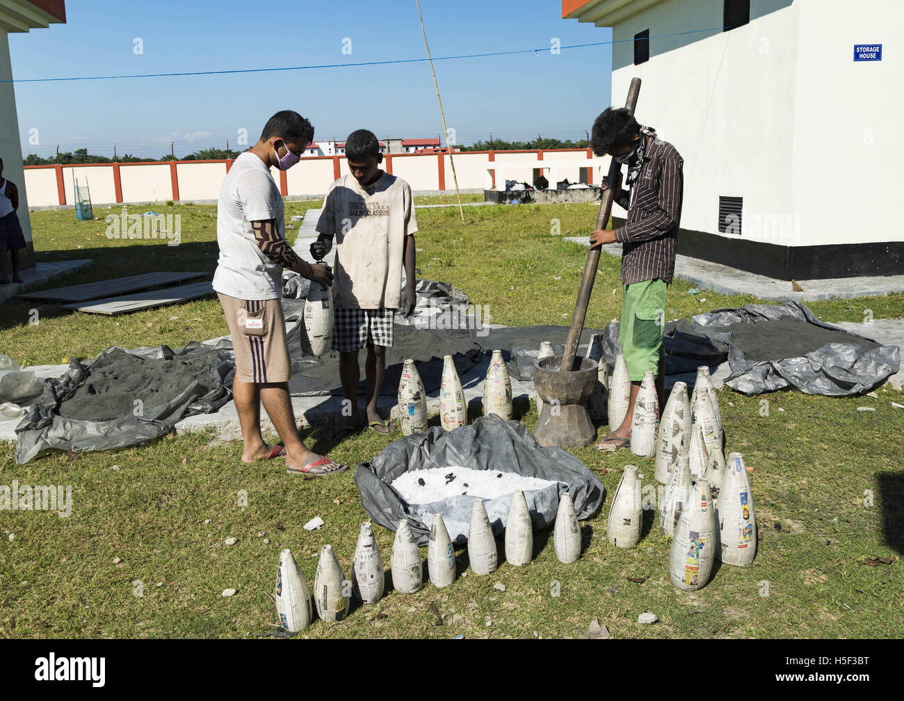 October 19, 2016 - Barpeta, Assam, India - Artisans making traditional ...