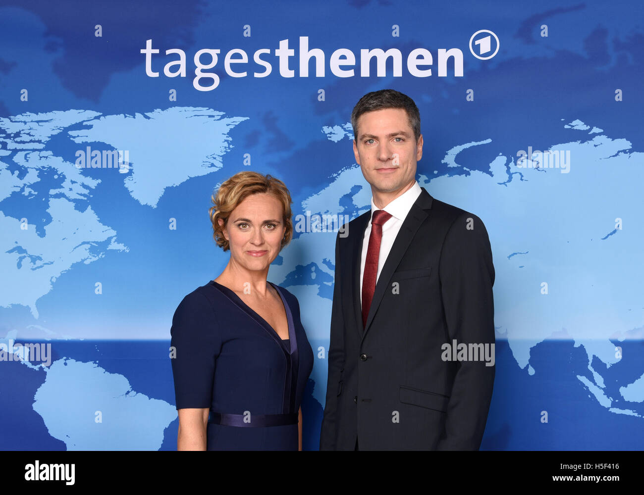 Hamburg, Germany. 20th Oct, 2016. The presenters of the German news ...