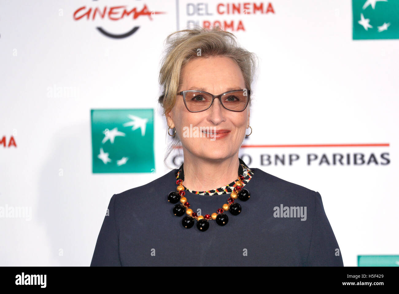 Meryl streep hi-res stock photography and images - Alamy