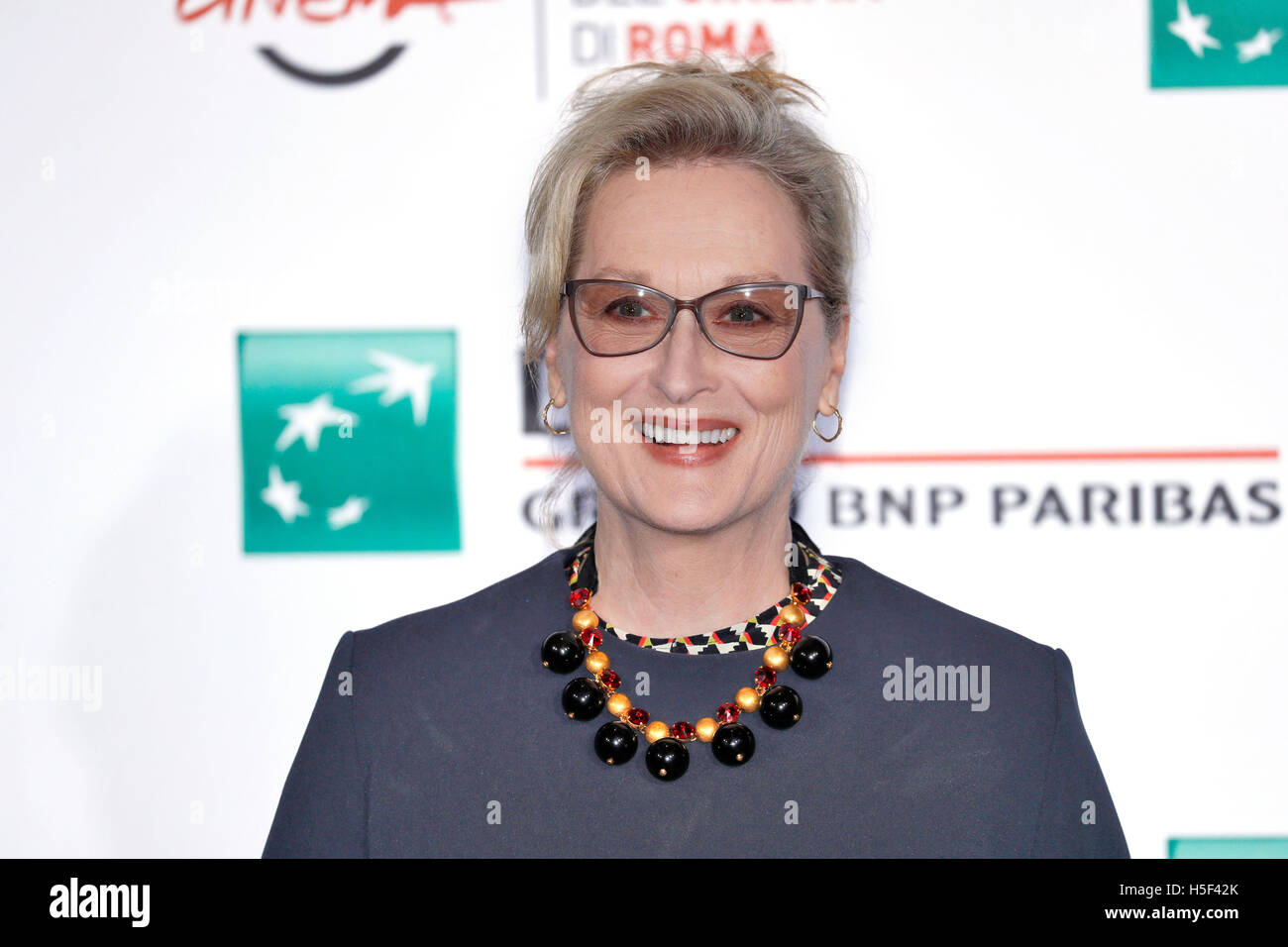 Meryl streep hi-res stock photography and images - Alamy