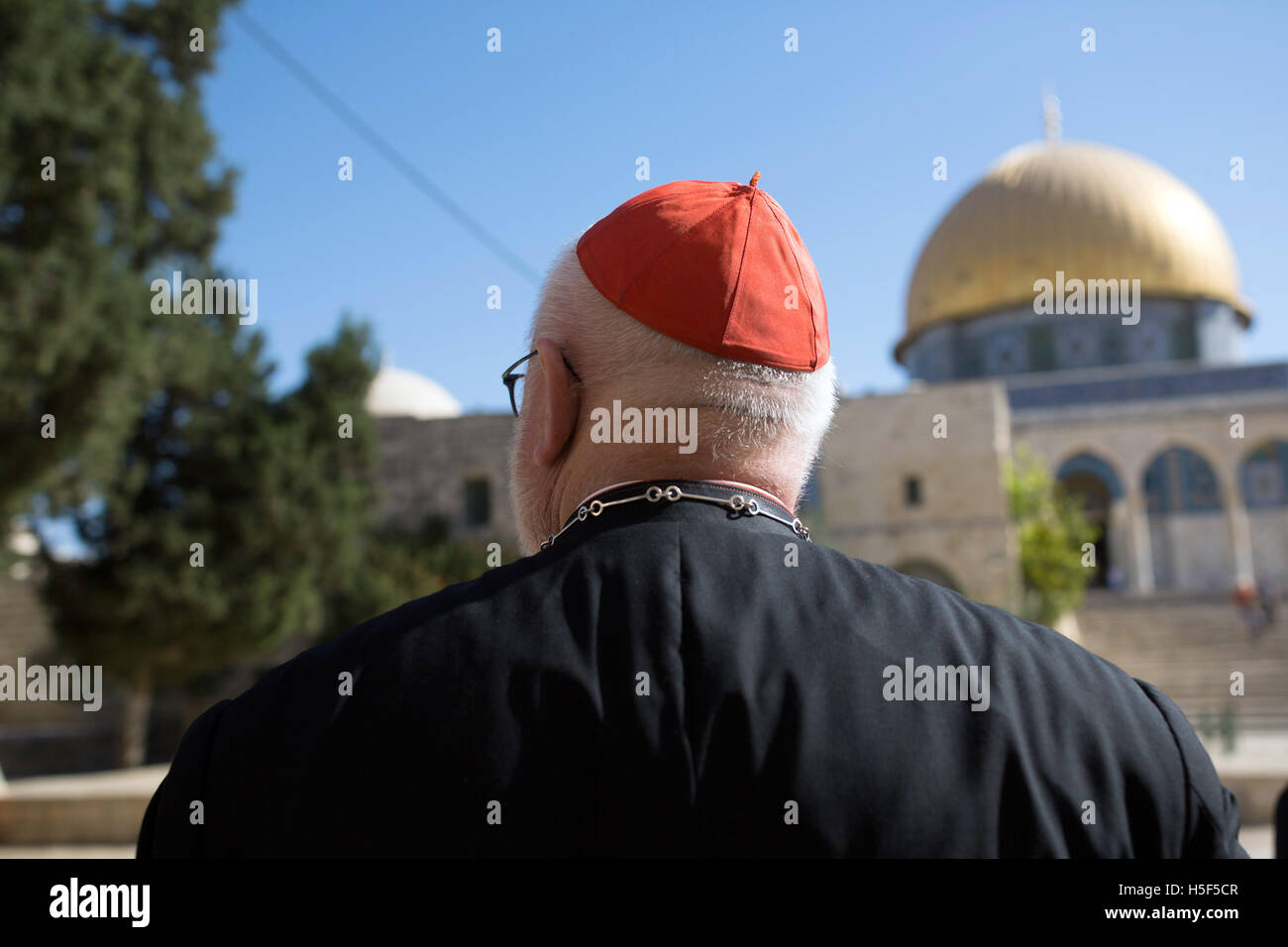 Holy bishop standing hi-res stock photography and images - Alamy