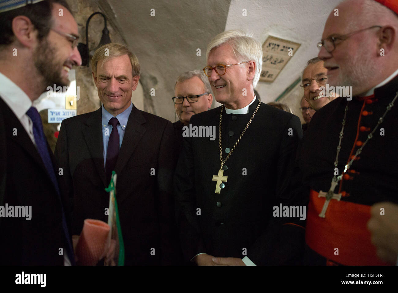 Rabbi Jaron Engelmayer (l-r) welcomes Peter Beerwerth, Representative ...