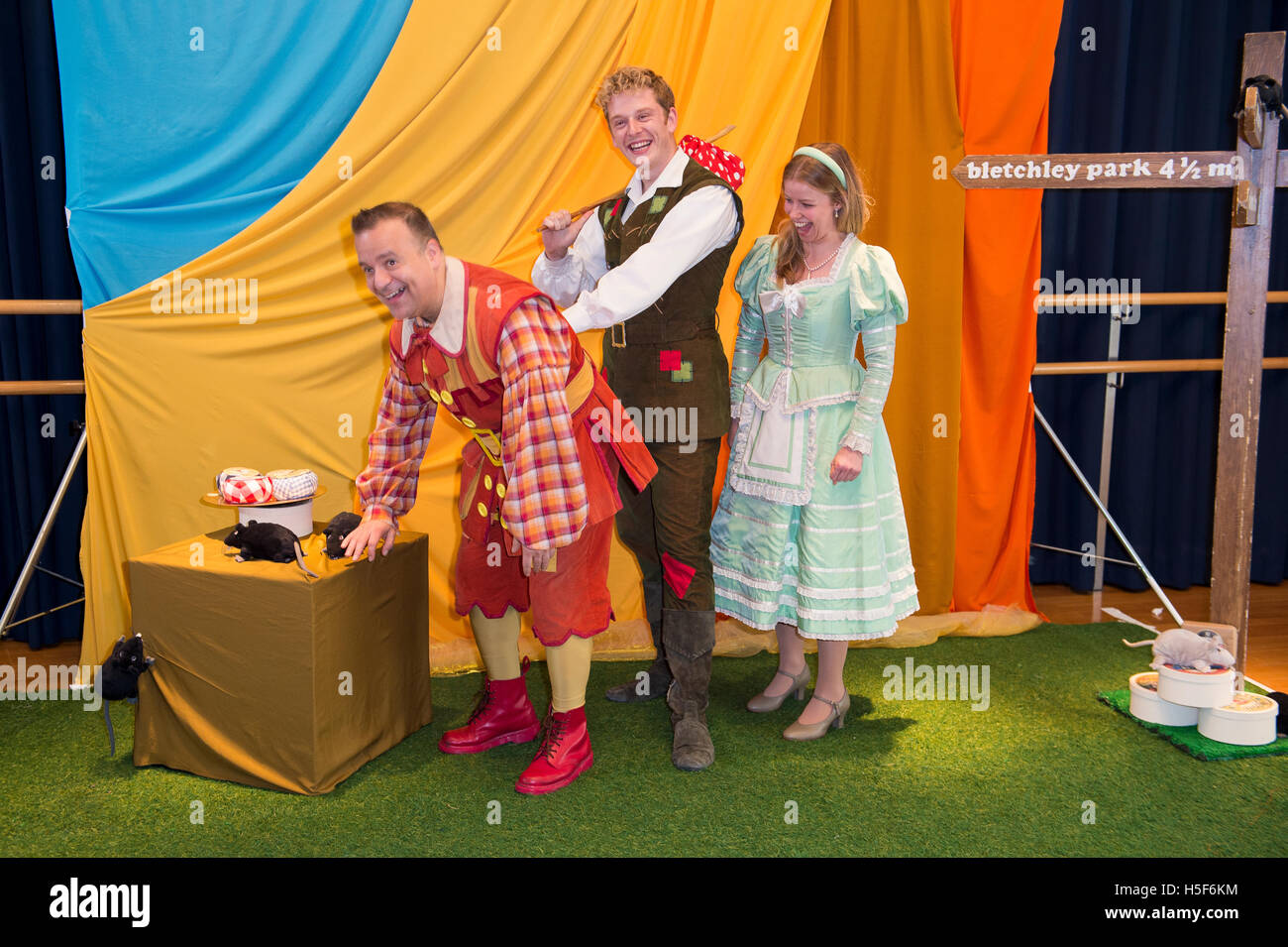 Milton Keynes, UK. 20th October, 2016.Kev Orkian ( Idle Jack) Chris ...
