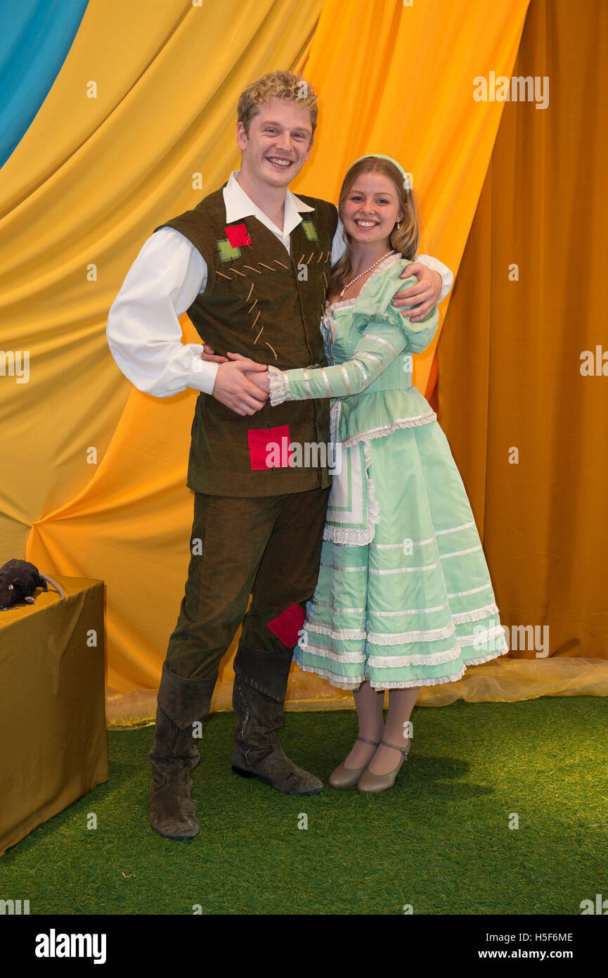Milton Keynes, UK. 20th October, 2016. Chris Jenkins (Dick Whittington ...