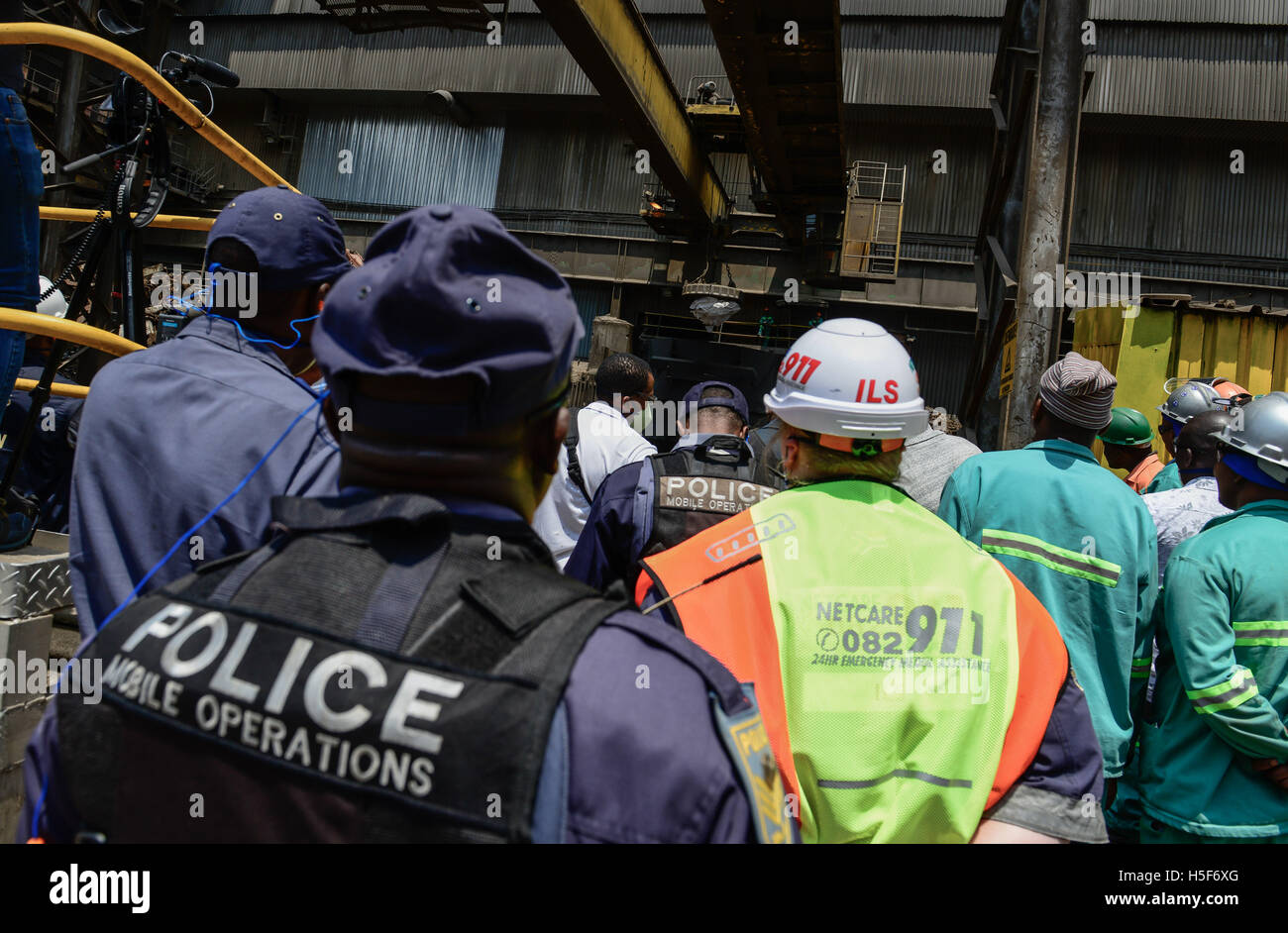 Illegal firearms africa hi-res stock photography and images - Alamy