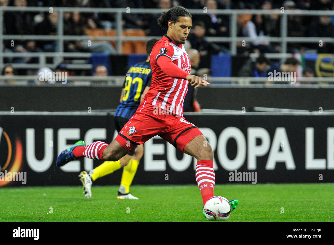 Milan, Italy. 20th Oct, 2016. Virgil Van Dijk of Southampton FC clears ...