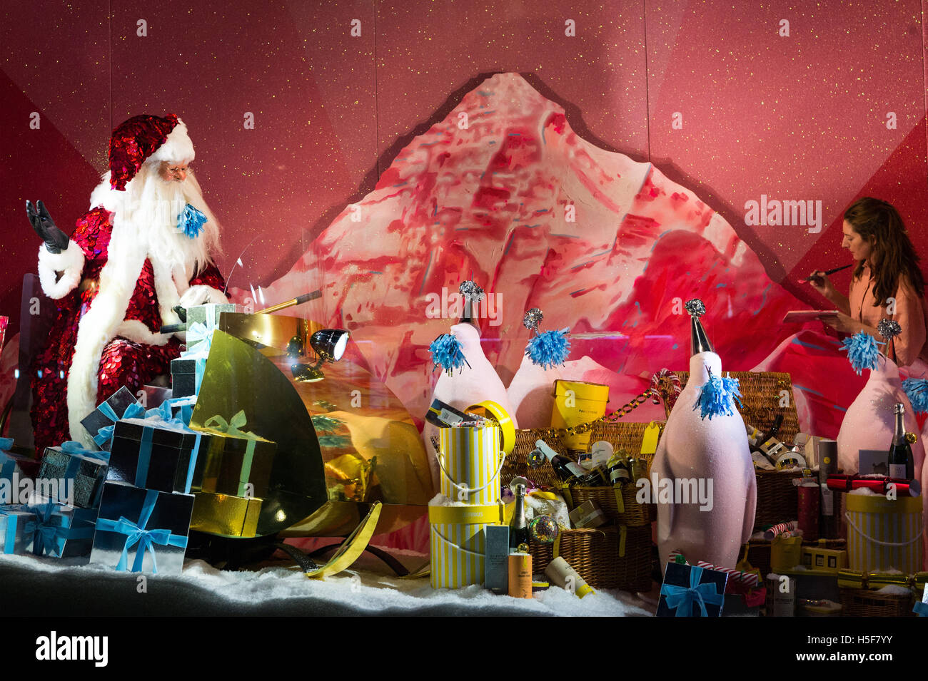 London, UK. 20th Oct, 2016. Selfridges department store is the first ...