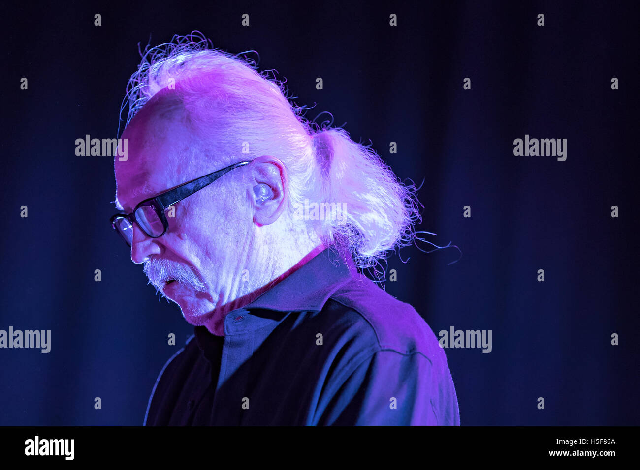 John richardson actor hi-res stock photography and images - Alamy