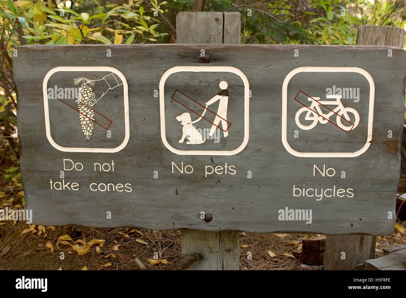 1 3 miles sign hi-res stock photography and images - Alamy