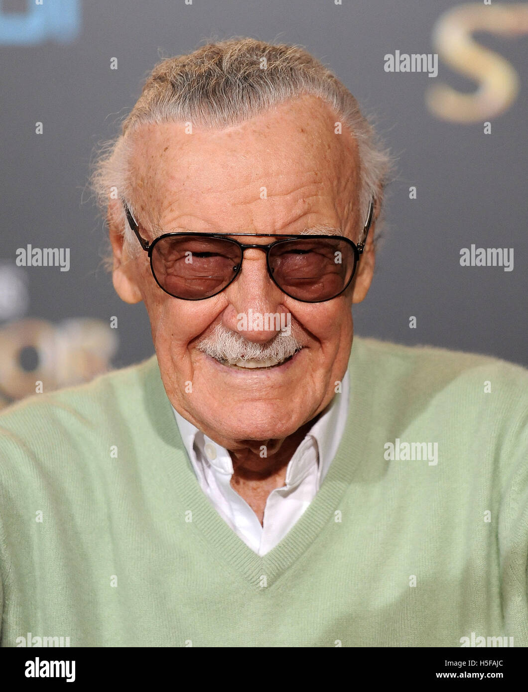 Hollywood, California, USA. 20th Oct, 2016. Stan Lee arrives for the ...