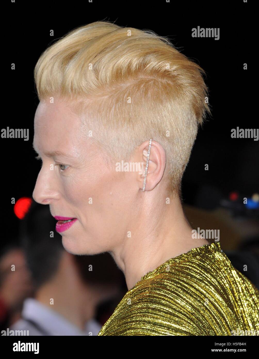 Elizabeth swinton hi-res stock photography and images - Alamy