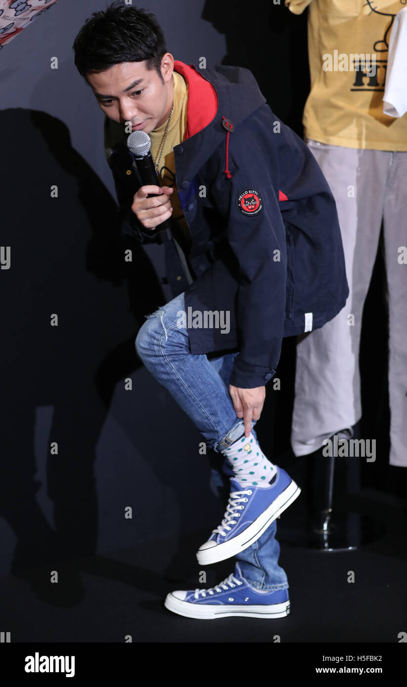 Tokyo, Japan. 21st Oct, 2016. Japanese comedian Yuji Ayabe wears Hello ...