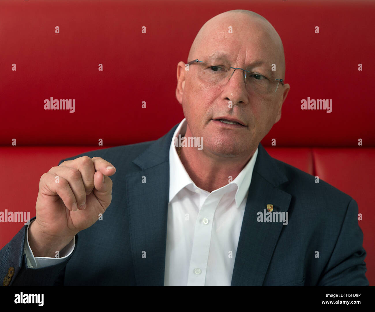 Uwe Hueck, head of the employees' organisation at the automobile ...