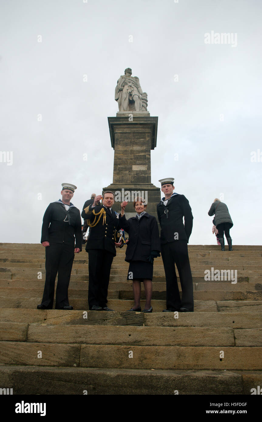 Tynemouth, UK. 21st Oct, 2016. L-R Liam Pickard ETWE, Captain Andy ...