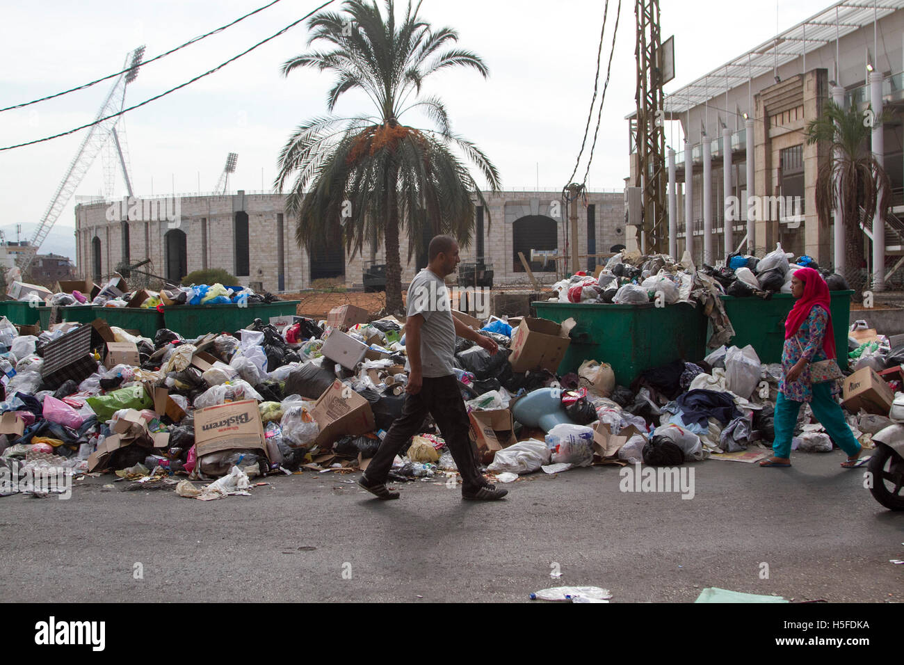 Beirut Lebanon. 21st October 2016. Uncollected Rubbish bags start to ...