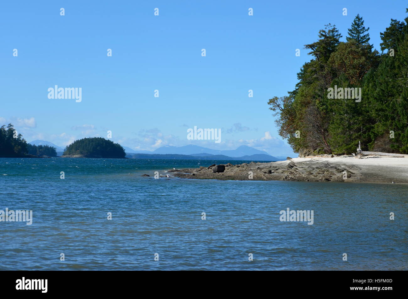 Pacific northwest islands hi-res stock photography and images - Alamy