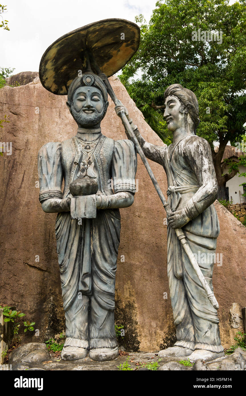 Statue of King Devana Petissa, Rasvehera forest monastery, Sasseruwa ...