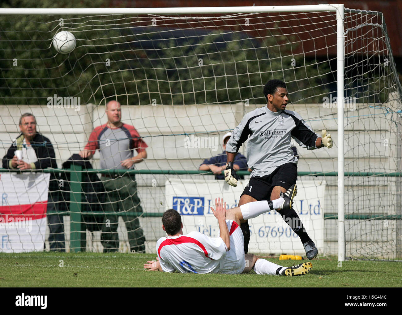 Ian Hodges fires the ball past East Thurrock keeper Jamie Riley to give ...