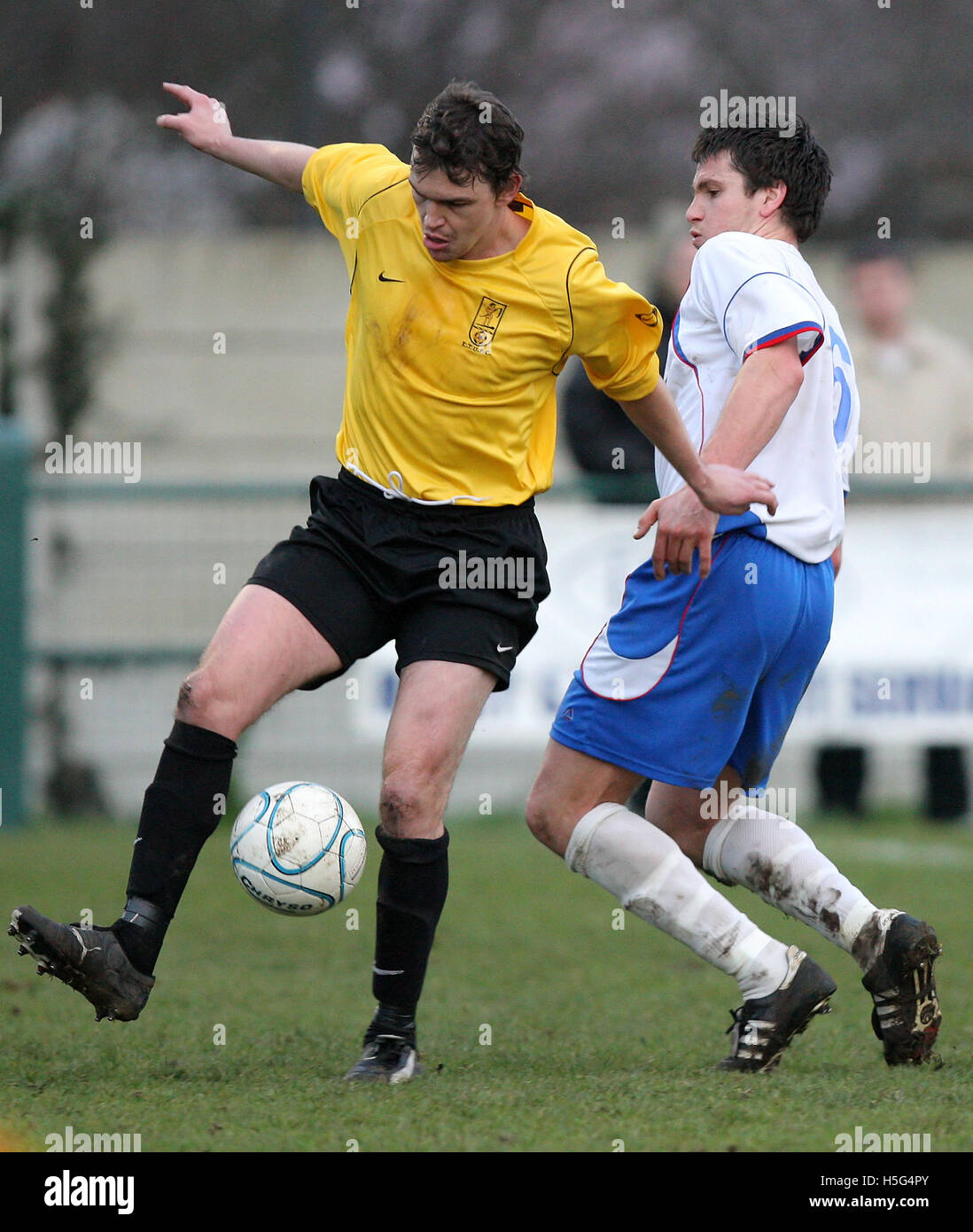 Lee Williams of East Thurrock holds off of Jamie Dormer - East Thurrock ...