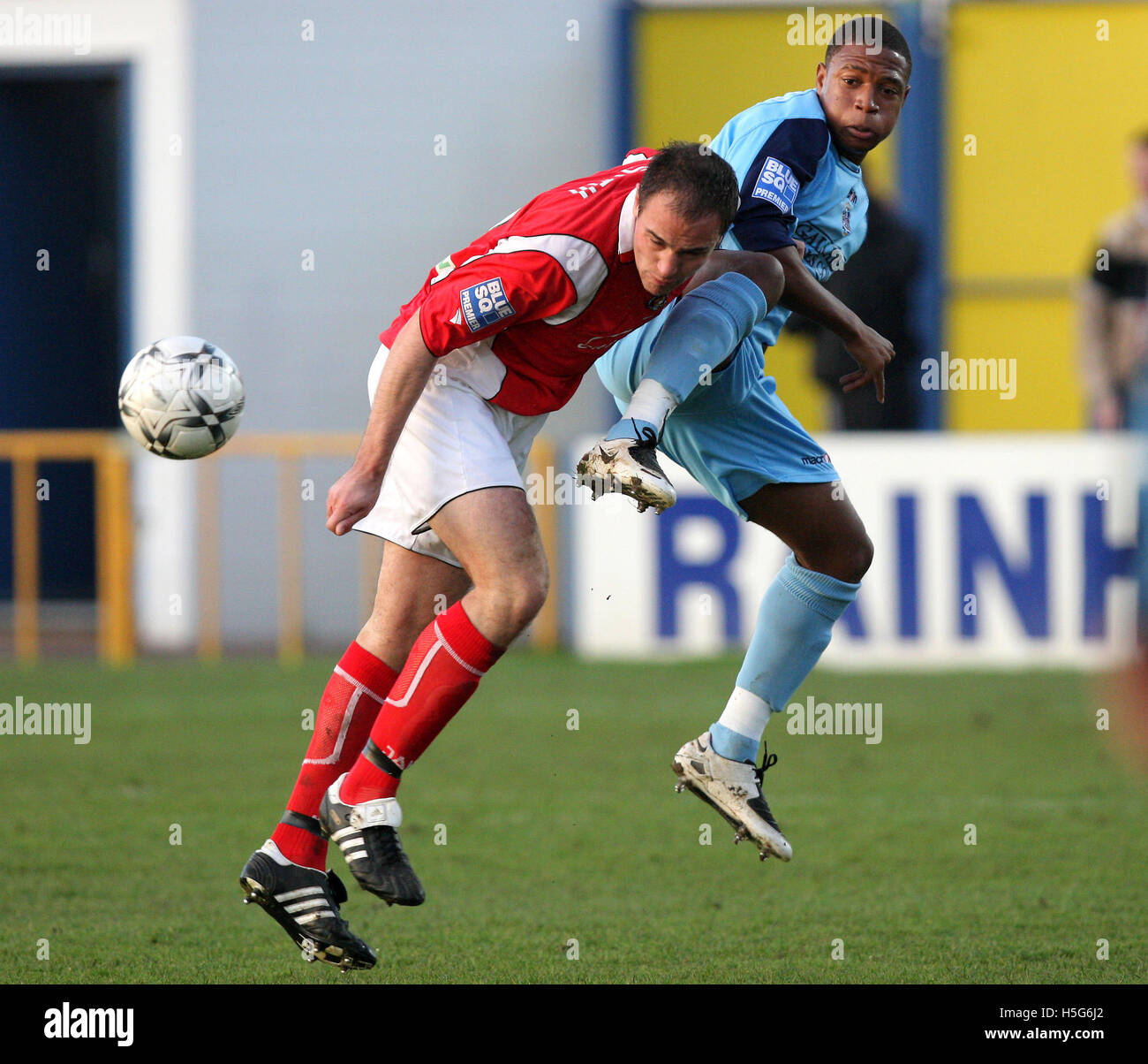 Aaron O'Connor of Grays (right) tussles with James Smith of Ebbsfleet ...