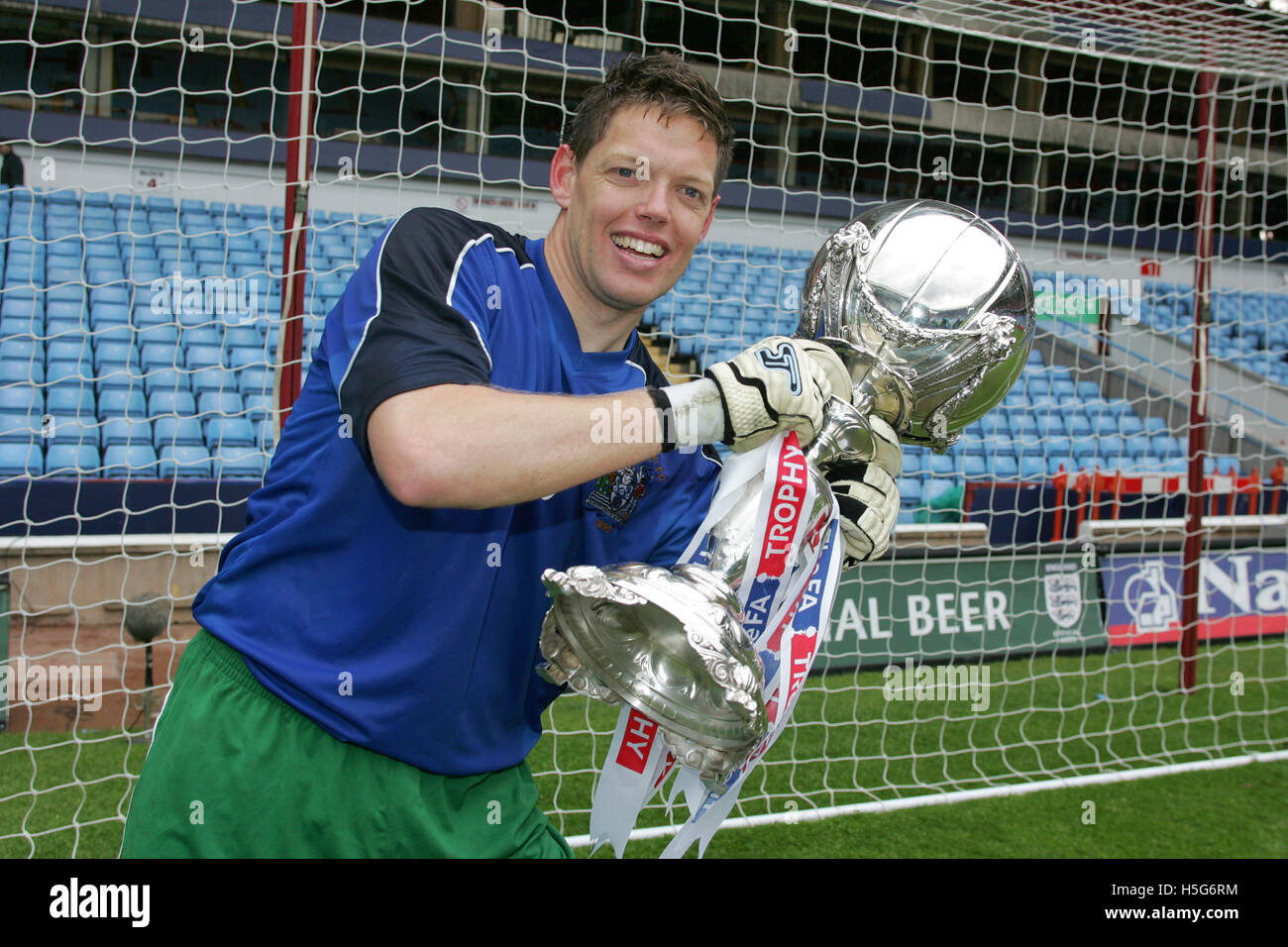 Grays Athletic 1 Hucknall Town 1 - Carlsberg FA Trophy Final at Villa ...